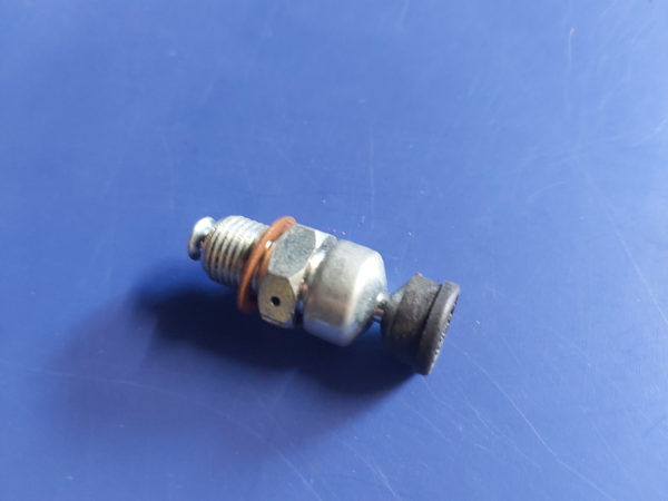 STIHL Decompression Valve *Fits Most Stihl Saws* - Chainsaw Parts World